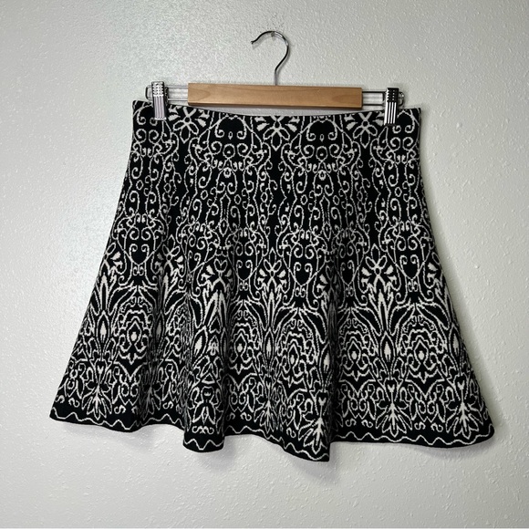 Target | Skirts | Target Knit Circle Skirt Black And White Printed ...